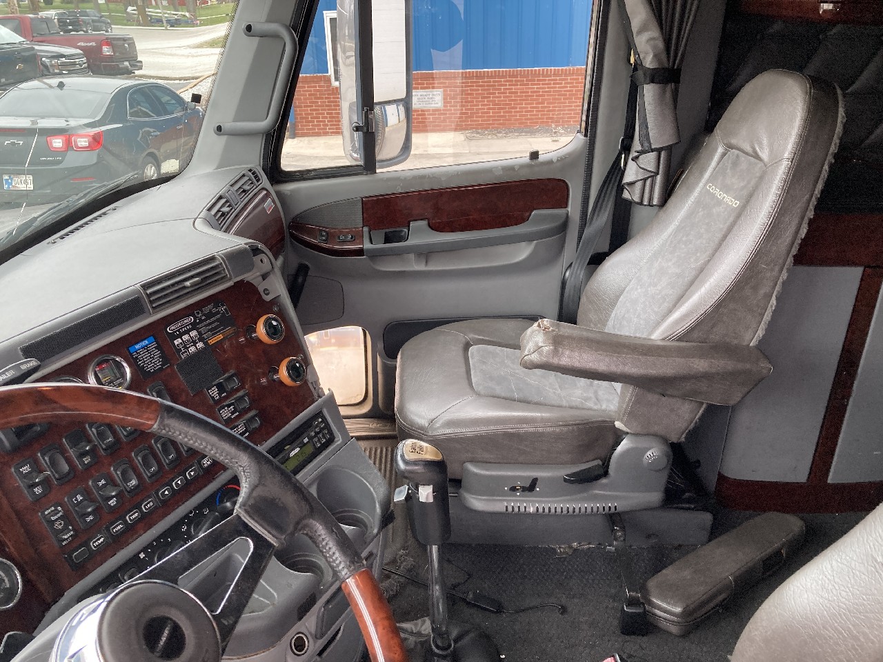 Freightliner CORONADO Truck for Sale