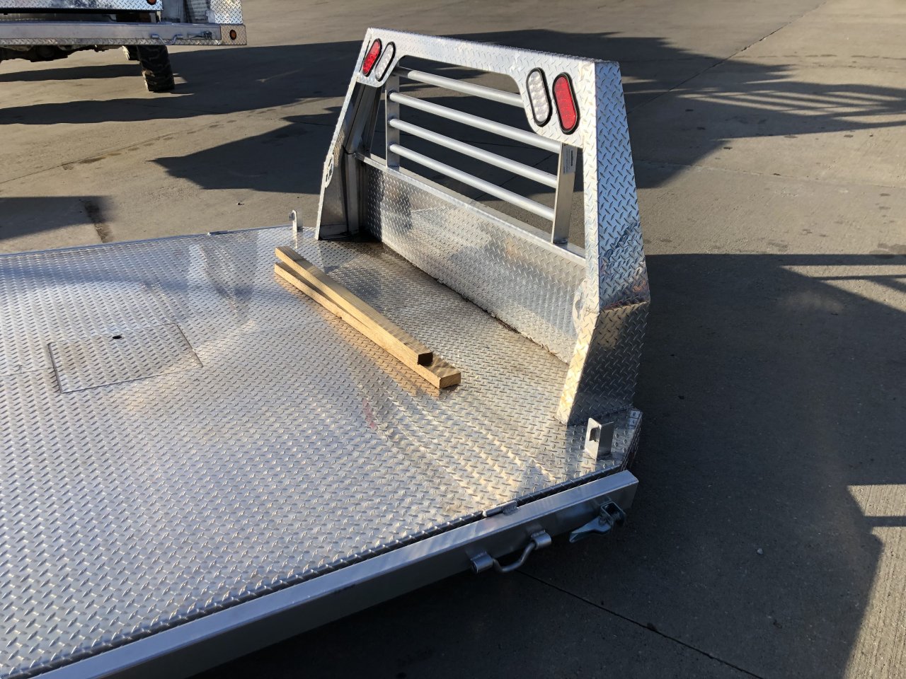 Ironstar Beds Truck Flatbed for Sale