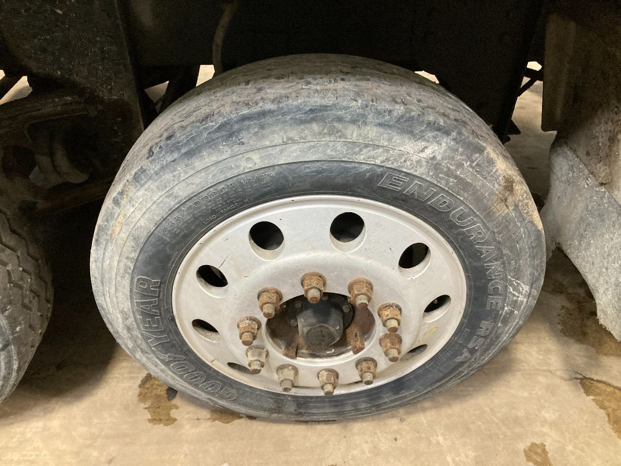 Hendrickson H01406050644 Lift (Tag / Pusher) Axle for Sale