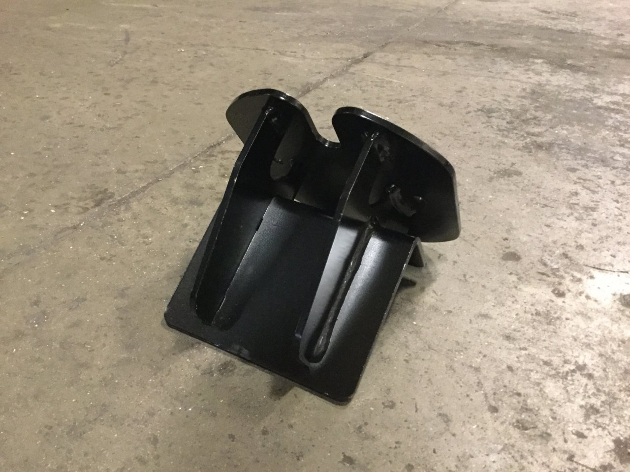 Link Mfg 8A000421 Lift (Tag/Pusher) Axle Components for Sale