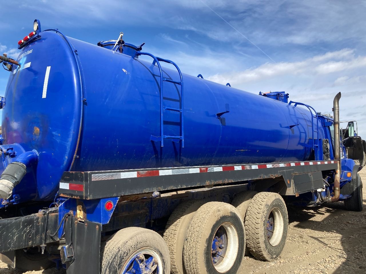 450-0045366 | Heavy Duty Semi Truck Tanker Body for Sale