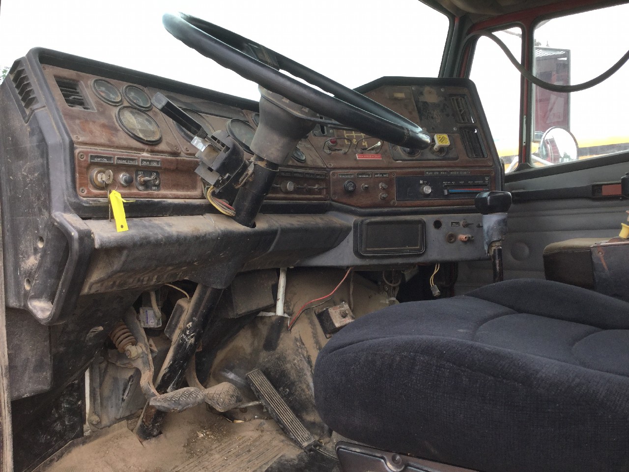 Freightliner FLC112 Truck for Sale