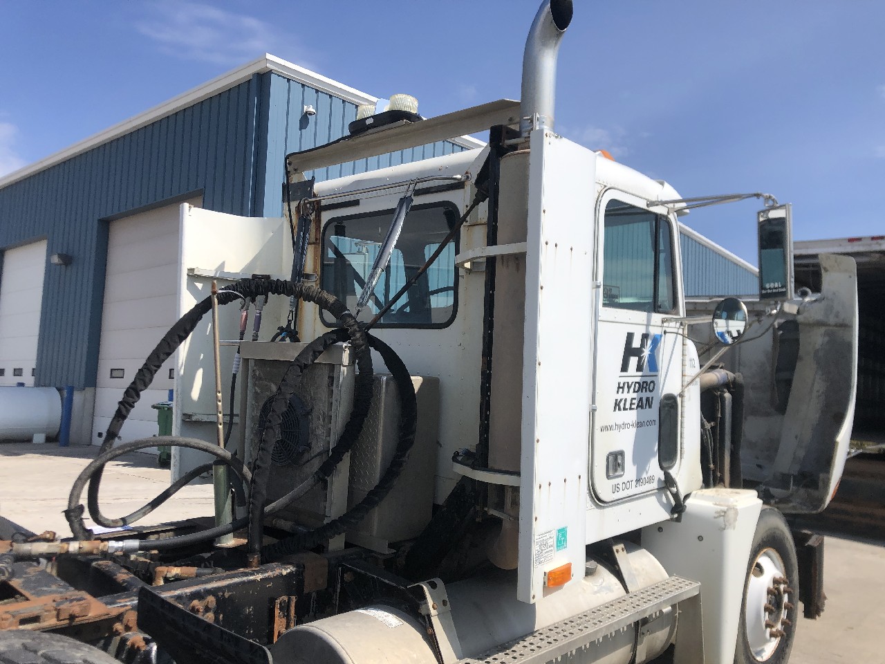 Freightliner FLD120 Speedometer Instrument Cluster for Sale