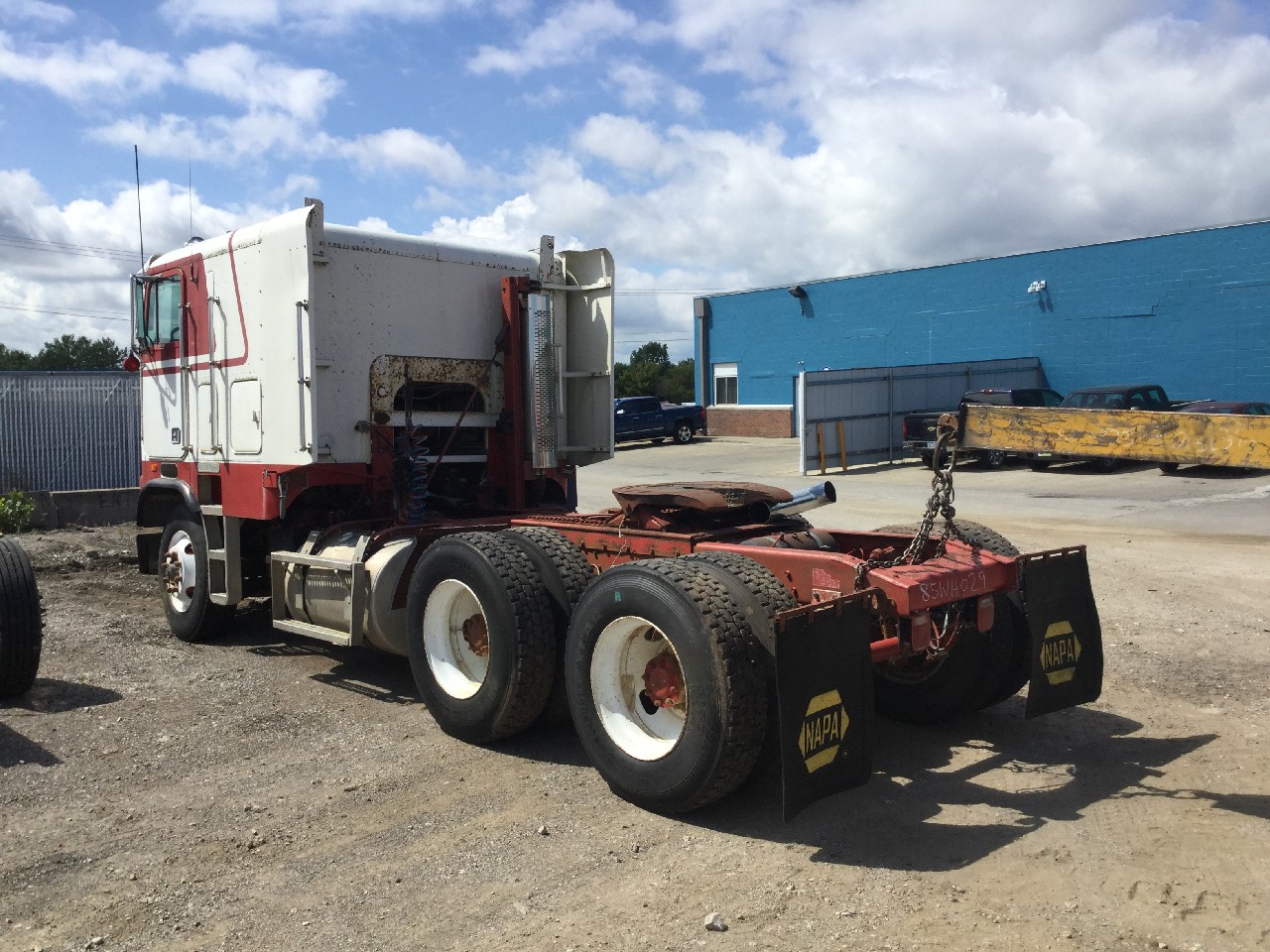 303191 | Eaton DS381 Axle Housing (Front / Rear) for Sale