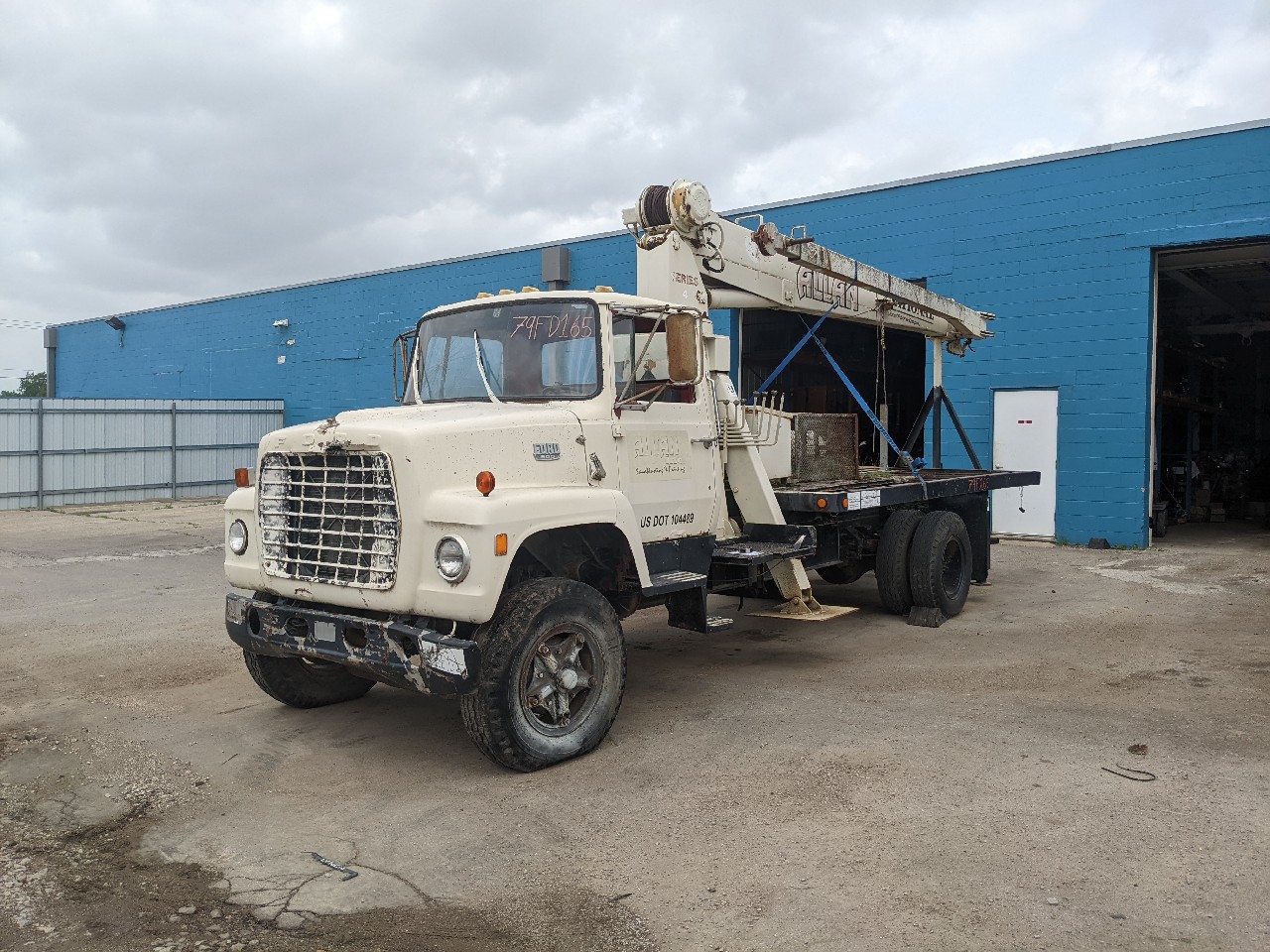 Ford LN800 Parts Unit for Sale