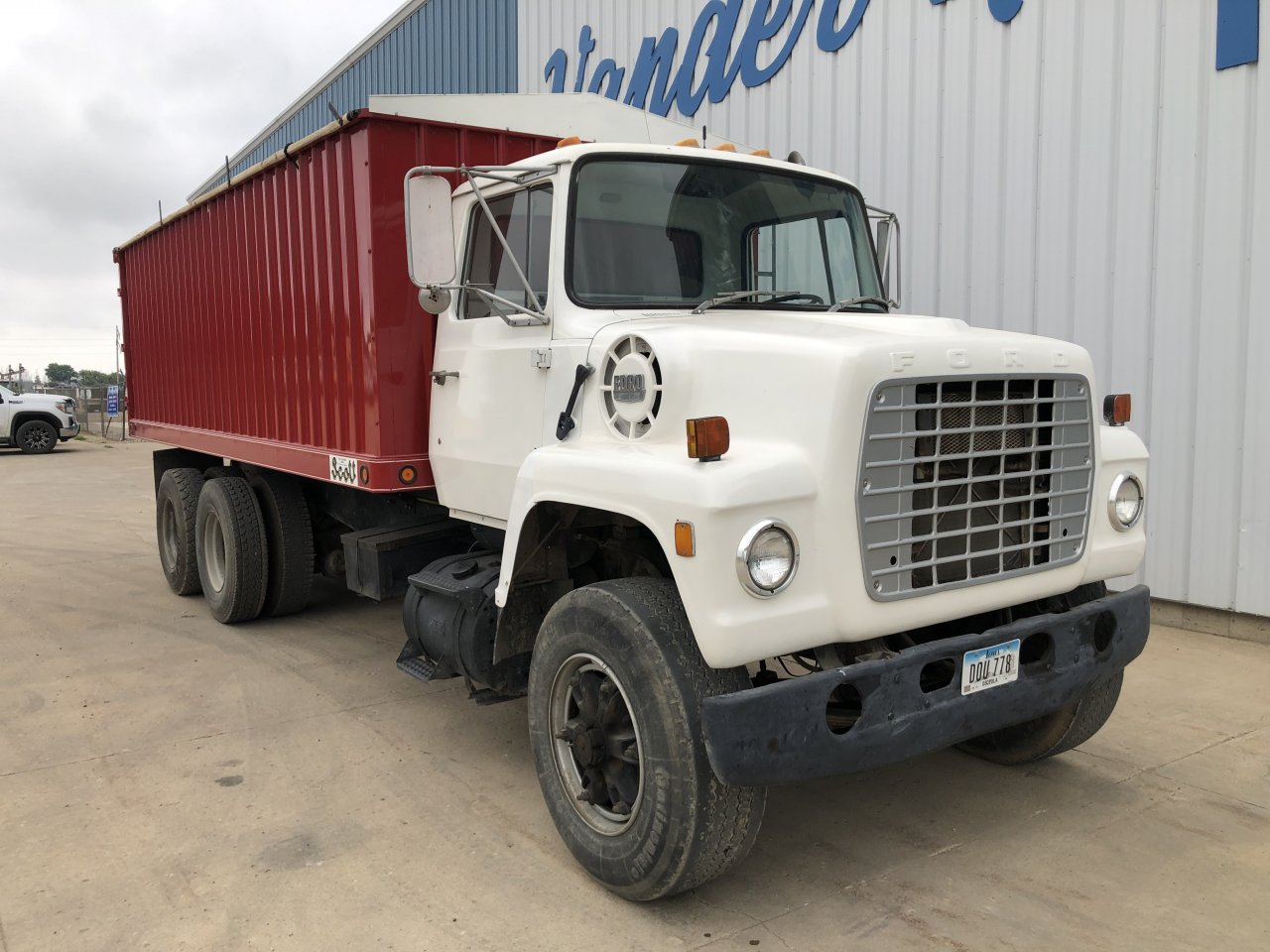 Ford LN8000 Truck for Sale