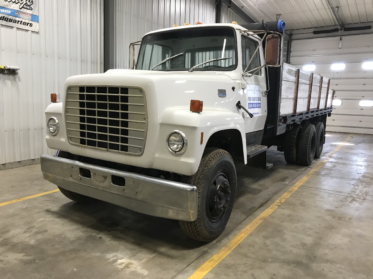 Ford LT800 Parts Unit for Sale
