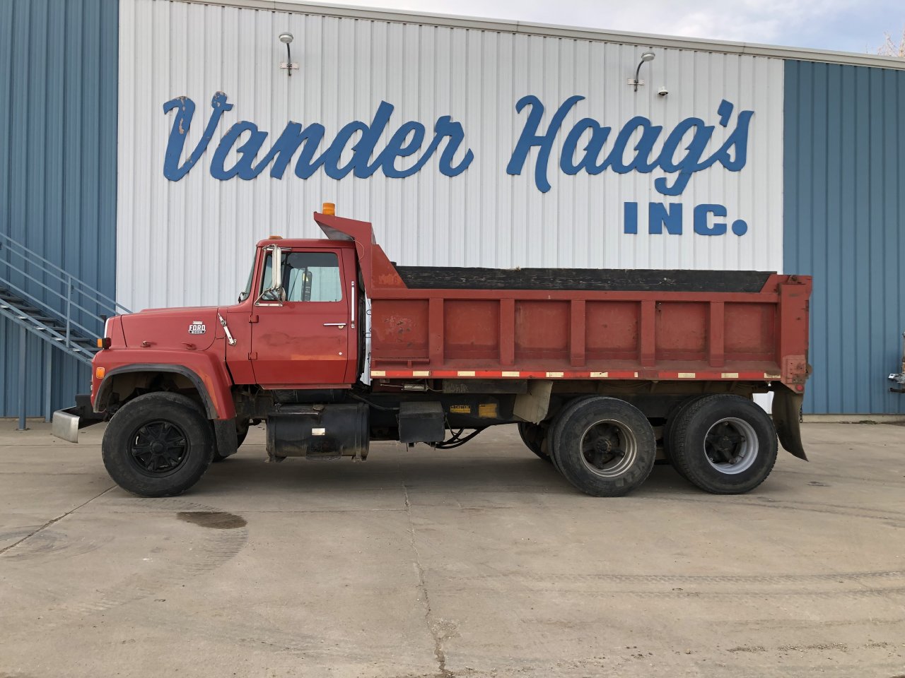 Ford LT8000 Truck for Sale