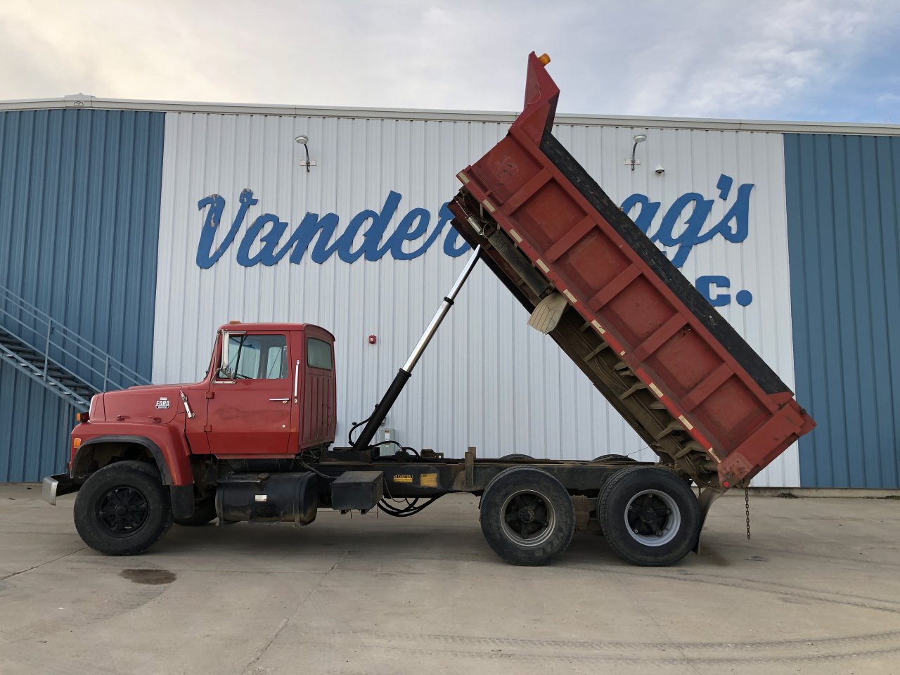 Ford LT8000 Truck for Sale