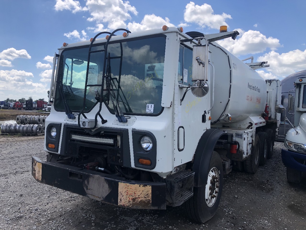 Mack MRU613 Parts Unit for Sale