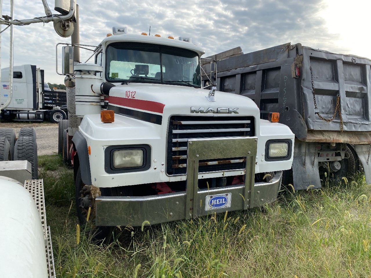 Mack RD600 Floor Mat for Sale