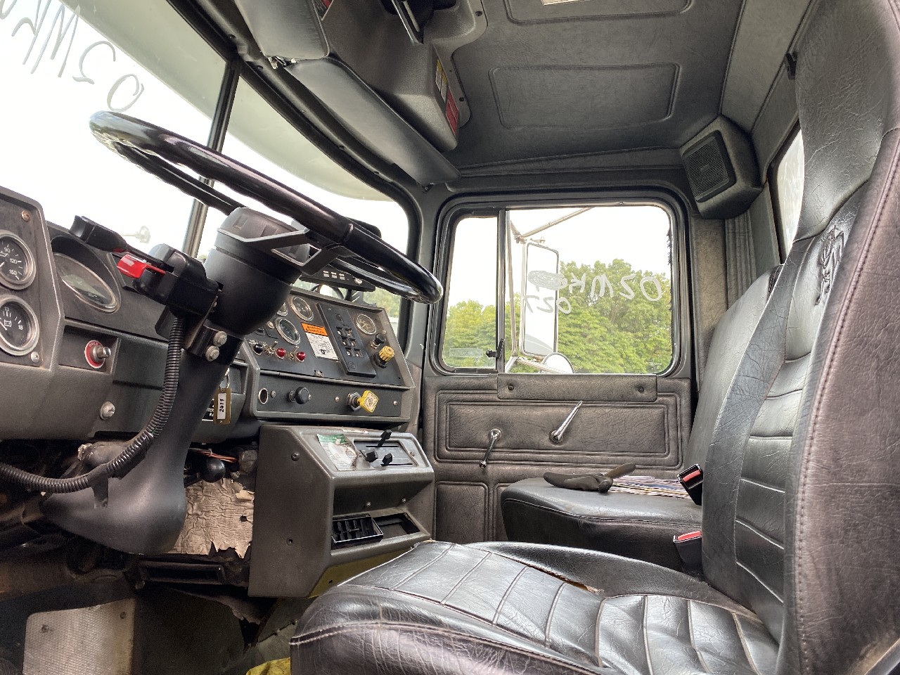 Mack RD600 Floor Mat for Sale