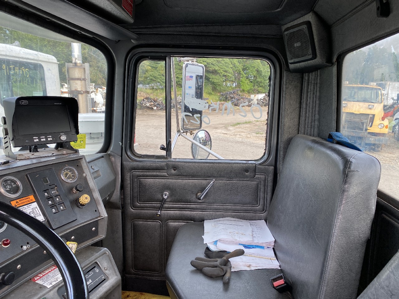 Mack RD600 Floor Mat for Sale