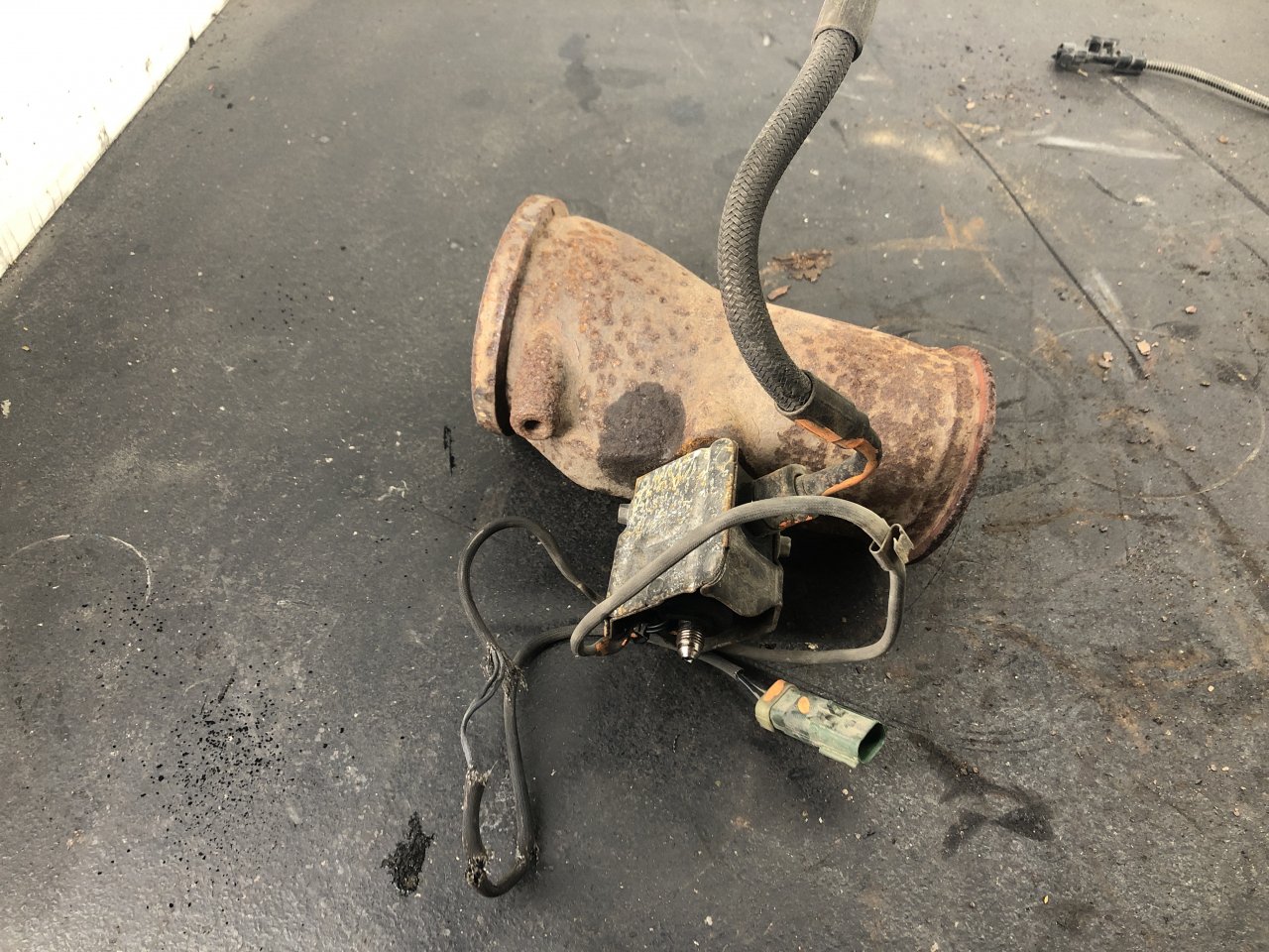 Mack MP8 Turbo Connection for Sale