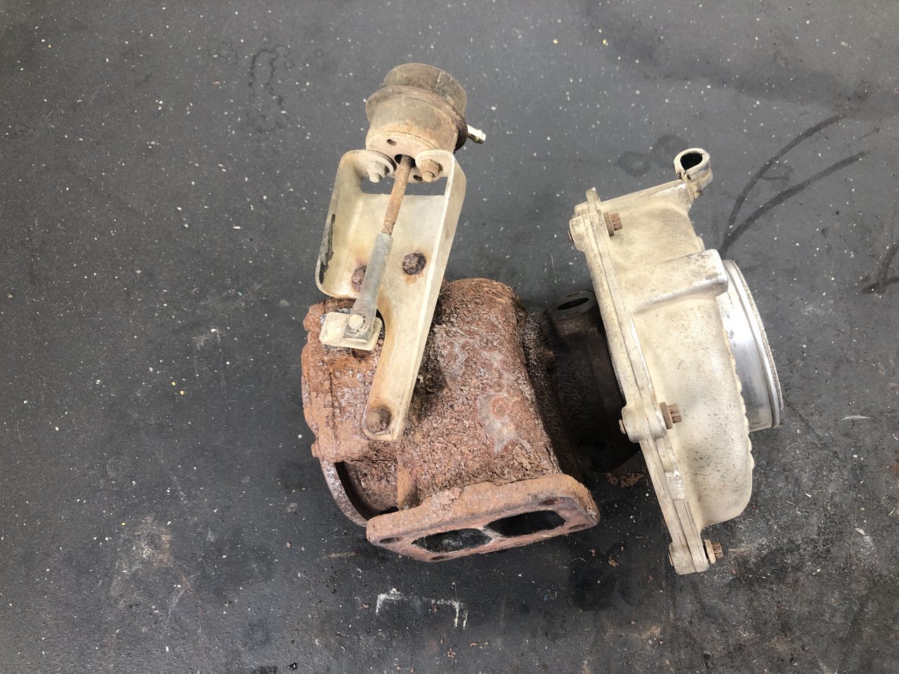 1836094C92 | International DT466E Engine Turbocharger for Sale