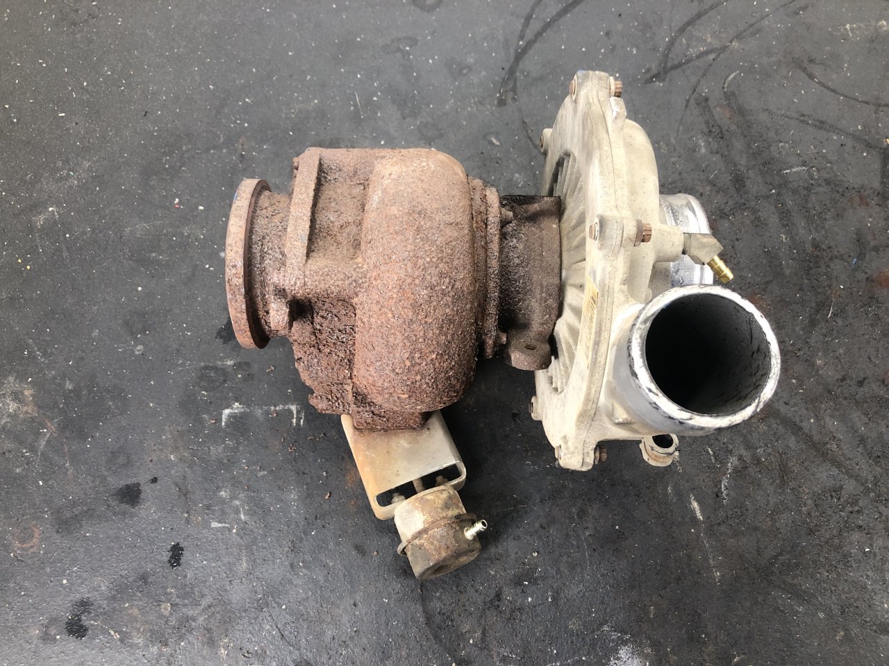 1836094C92 | International DT466E Engine Turbocharger for Sale