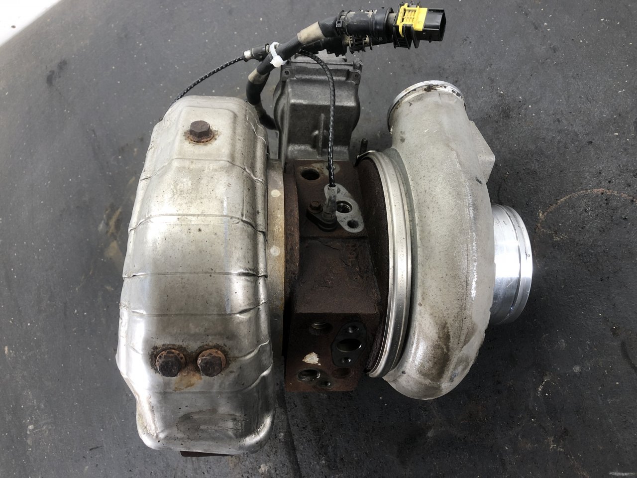 2052194 | Paccar MX13 Engine Turbocharger for Sale
