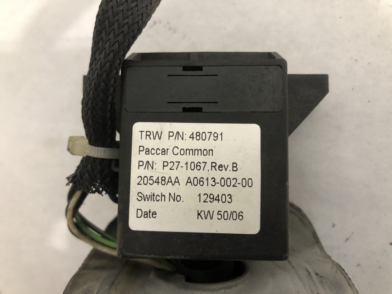 P27-1067 | Peterbilt 379 Turn Signal/Column Switch for Sale