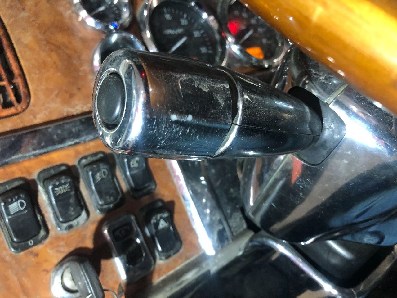 P27-1067 | Peterbilt 379 Turn Signal/Column Switch for Sale