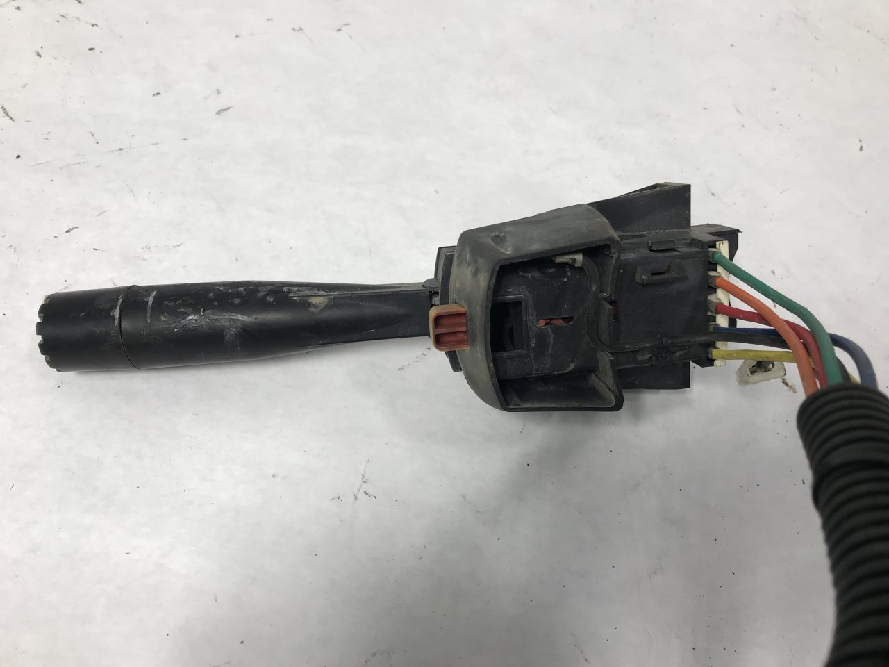 2034257C91 | International S1900 Turn Signal/Column Switch for Sale