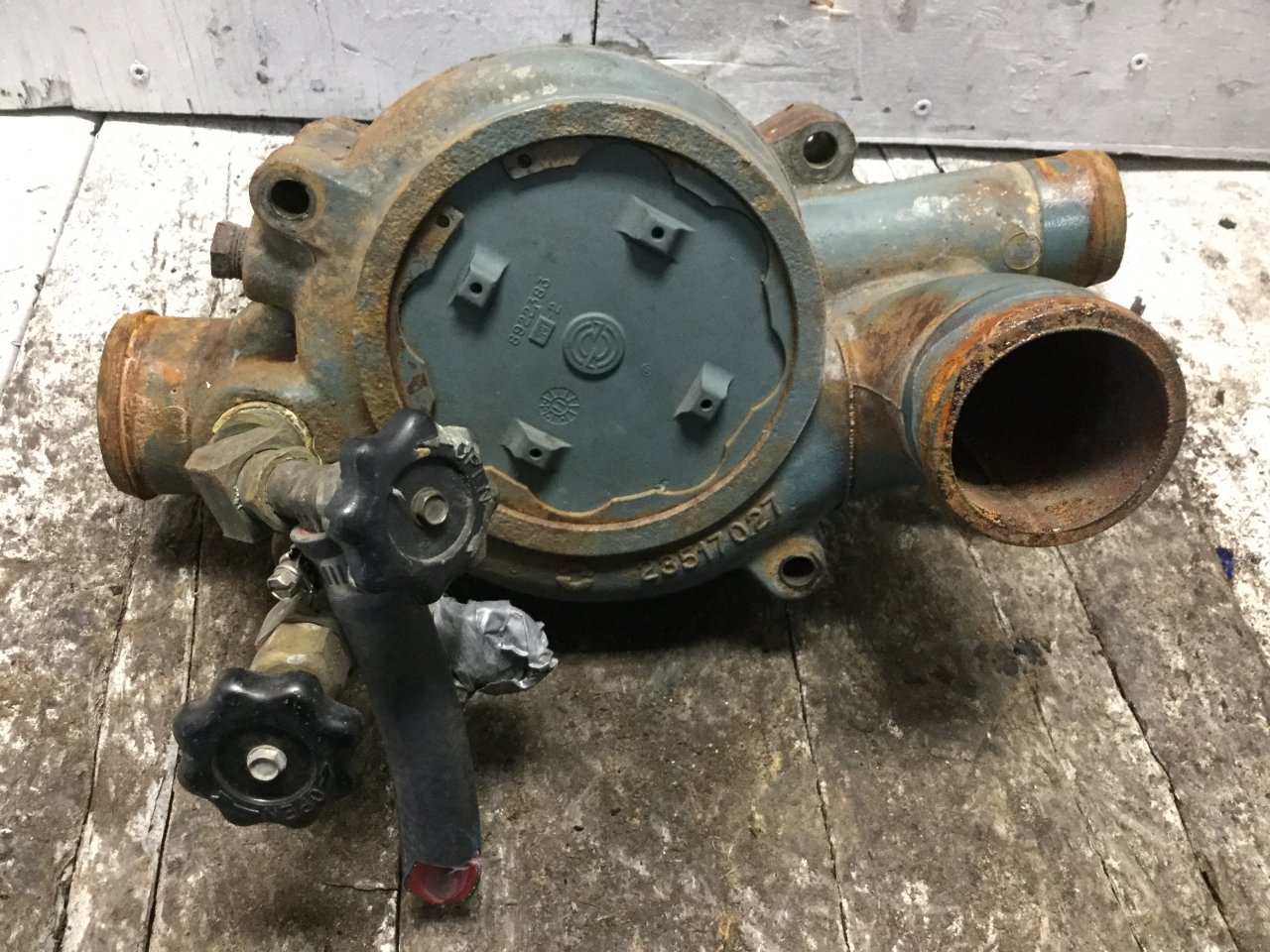 23517027 | Detroit 60 SER 12.7 Water Pump for Sale