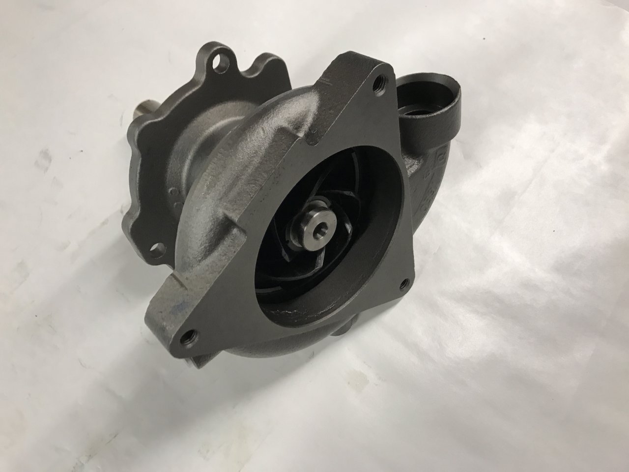Cummins QSM11 Engine Water Pump for Sale