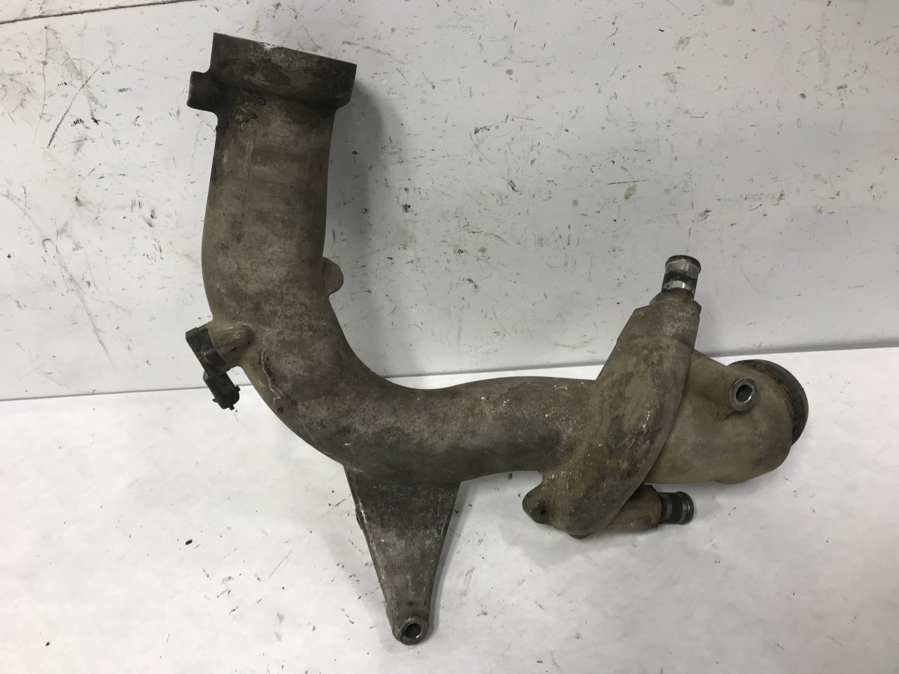 3005313C3 | International MAXXFORCE 13 Water Transfer Tube for Sale