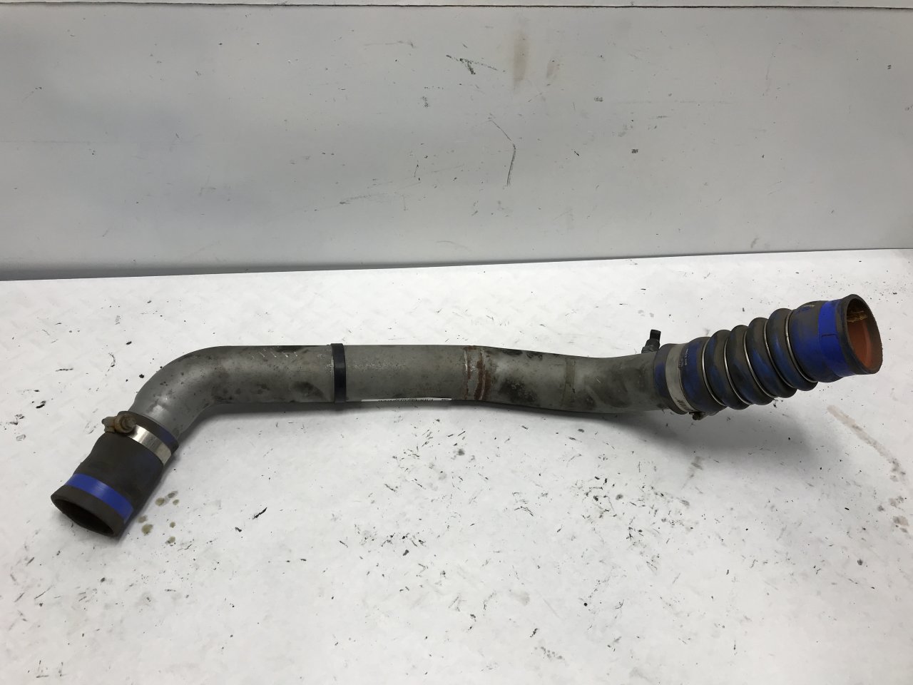 D66-2219-100 | Paccar PX9 Water Transfer Tube for Sale