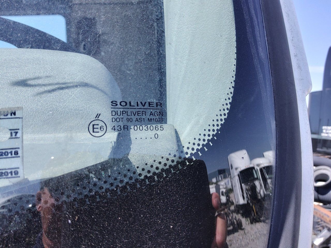 43R-003065 | Mack FREEDOM Windshield for Sale