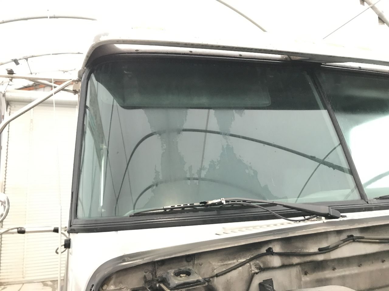 Volvo WIA Windshield for Sale