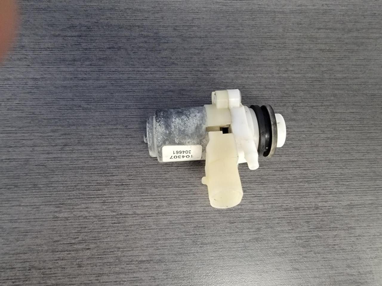 104307 | Peterbilt 579 Windshield Washer Motor for Sale