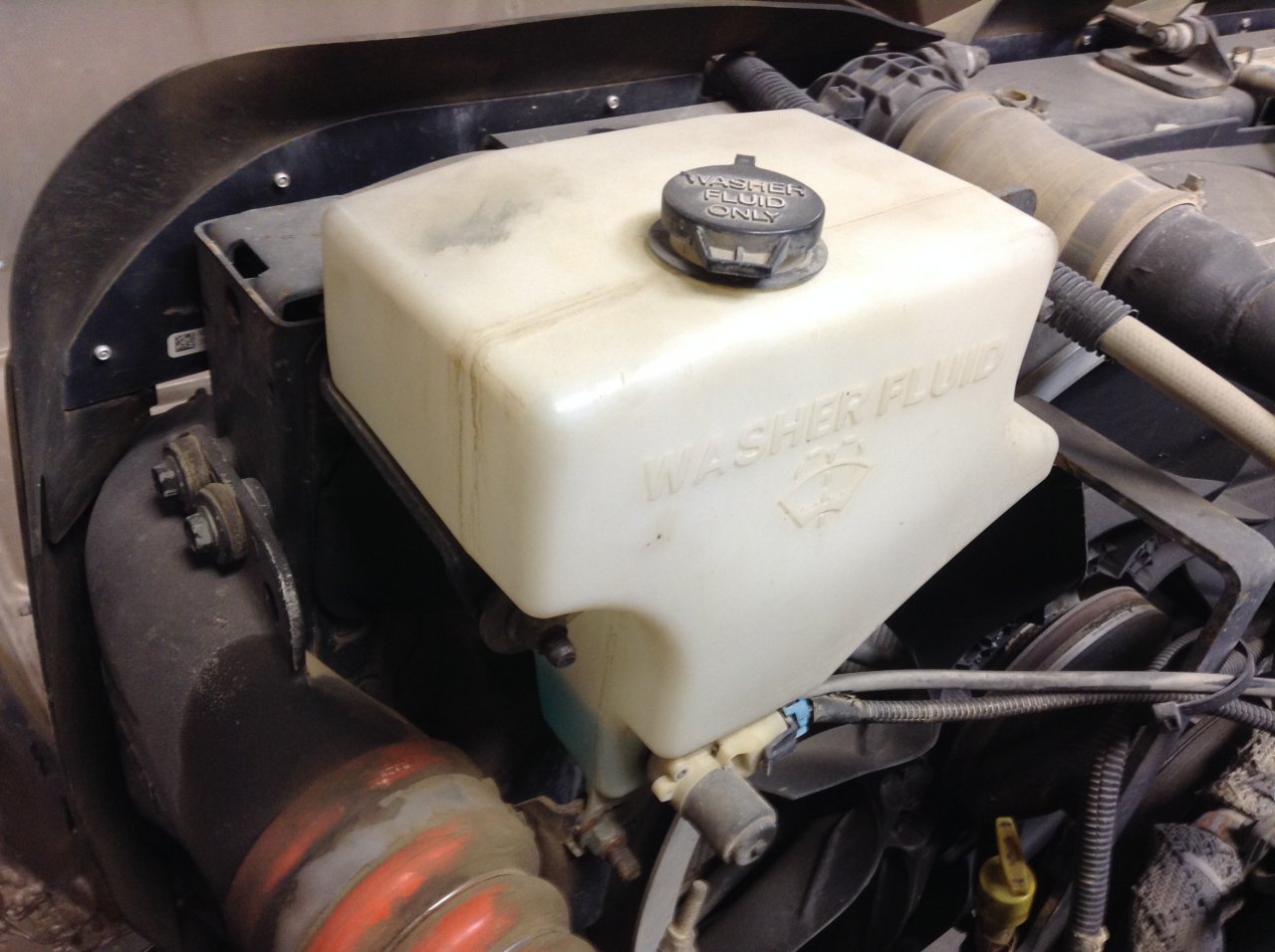 Peterbilt 335 Windshield Washer Reservoir for Sale