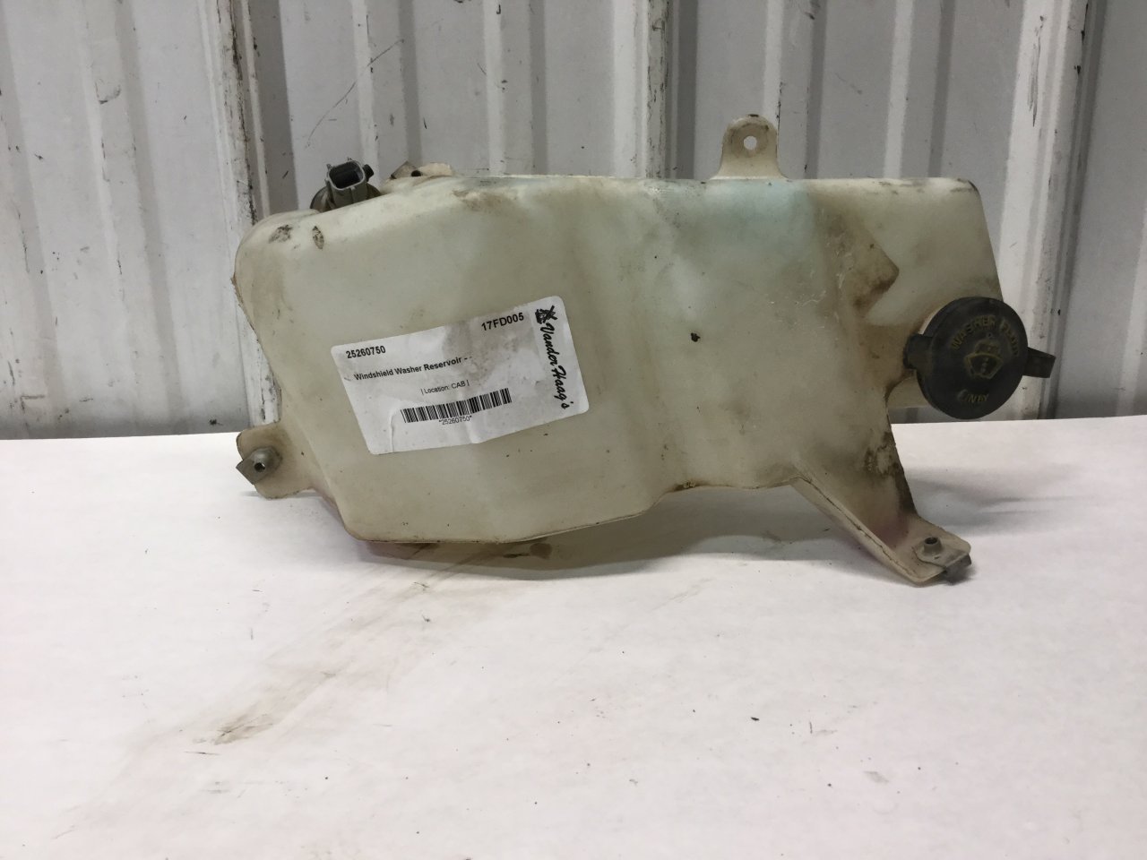 XC3U17618AB | Ford F750 Windshield Washer Reservoir for Sale