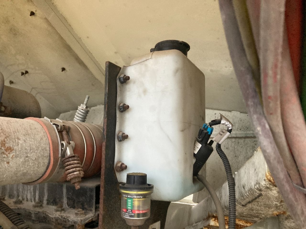 Autocar TRUCK Windshield Washer Reservoir for Sale