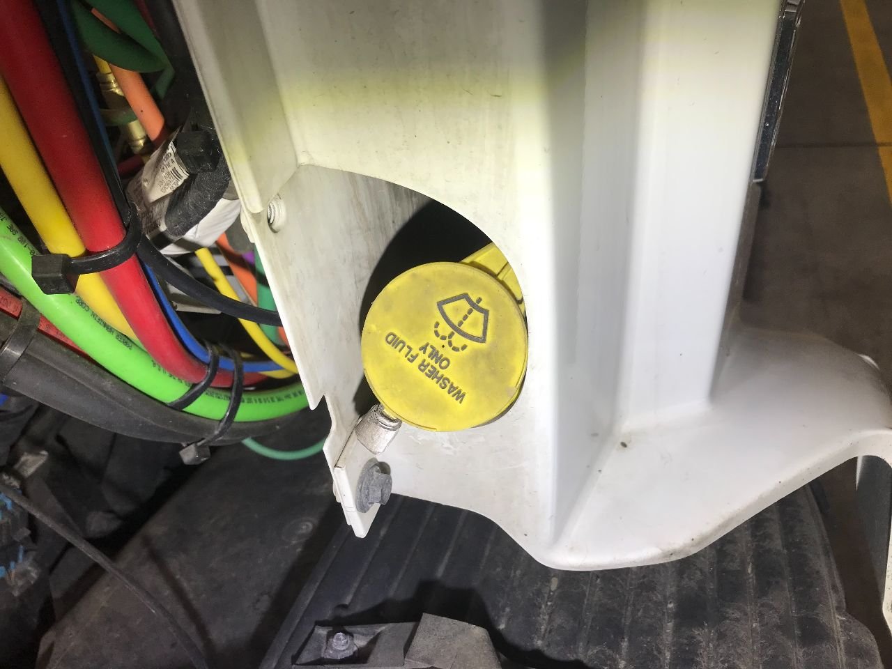 82714827 | Volvo VNL Windshield Washer Reservoir for Sale