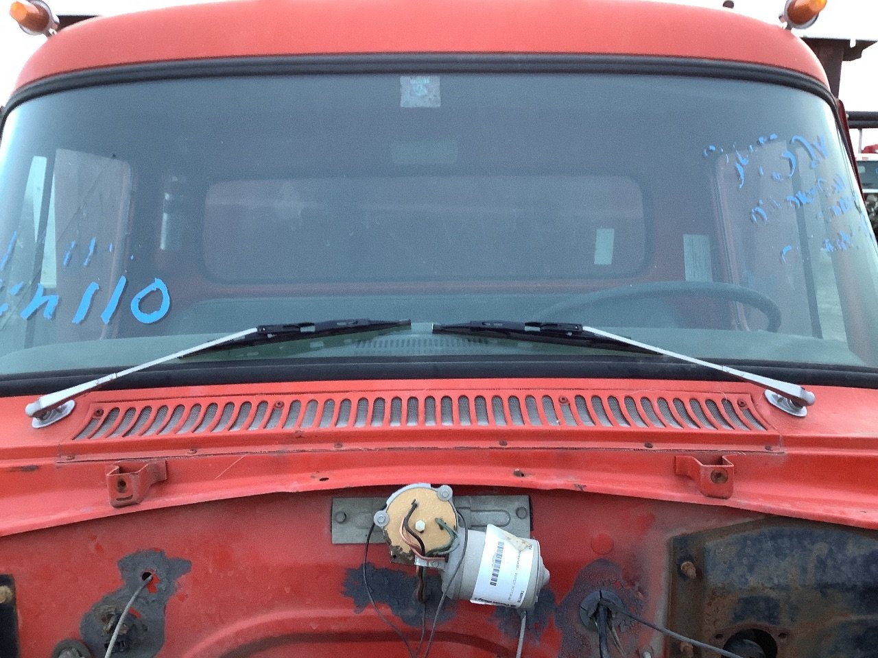 International 1700 LOADSTAR Windshield Wiper Arm for Sale