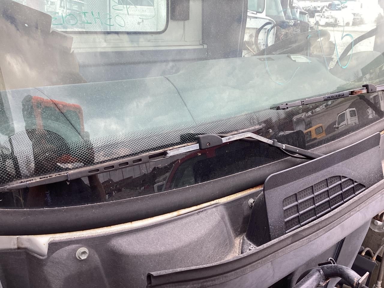 Hino 268 Windshield Wiper Arm for Sale