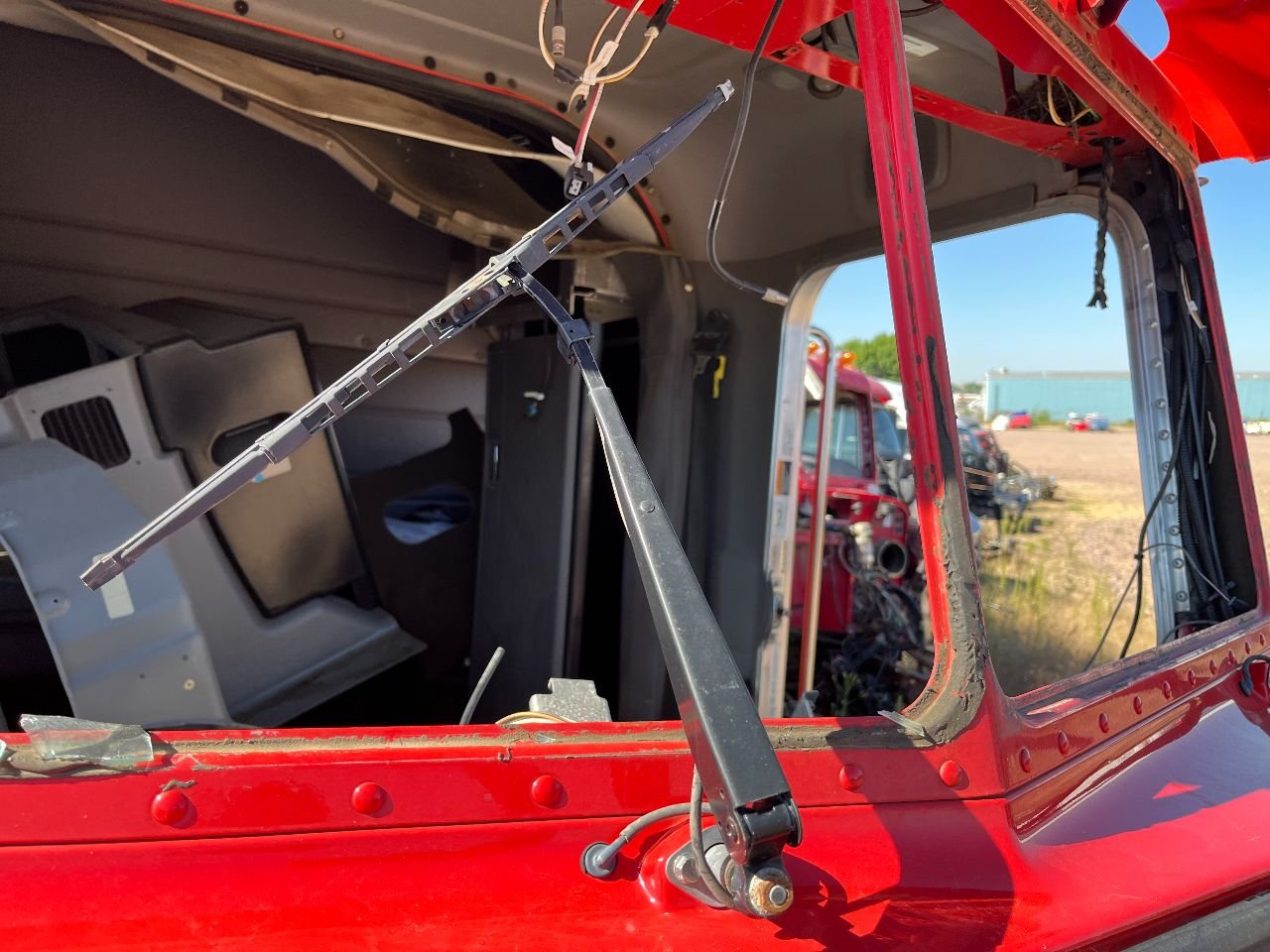 Peterbilt 386 Windshield Wiper Arm for Sale