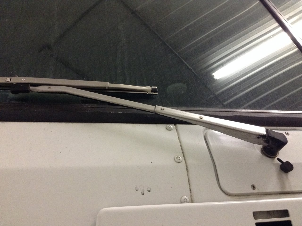 International 9700 Windshield Wiper Arm for Sale