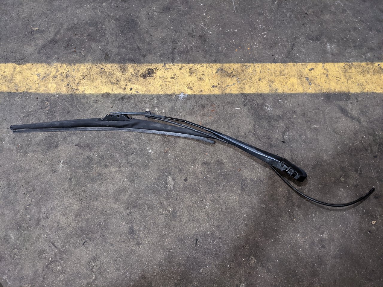 Freightliner CASCADIA Windshield Wiper Arm for Sale