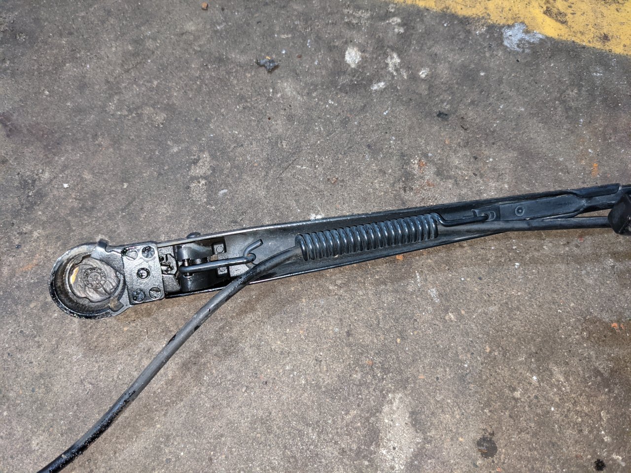 Freightliner CASCADIA Windshield Wiper Arm for Sale