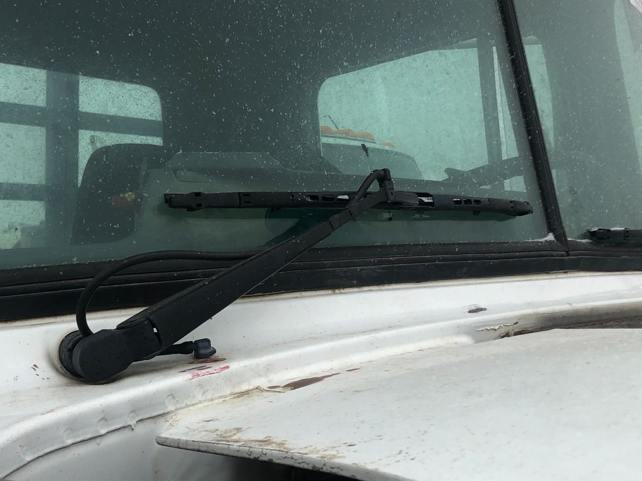 Mack RB600 Windshield Wiper Arm for Sale