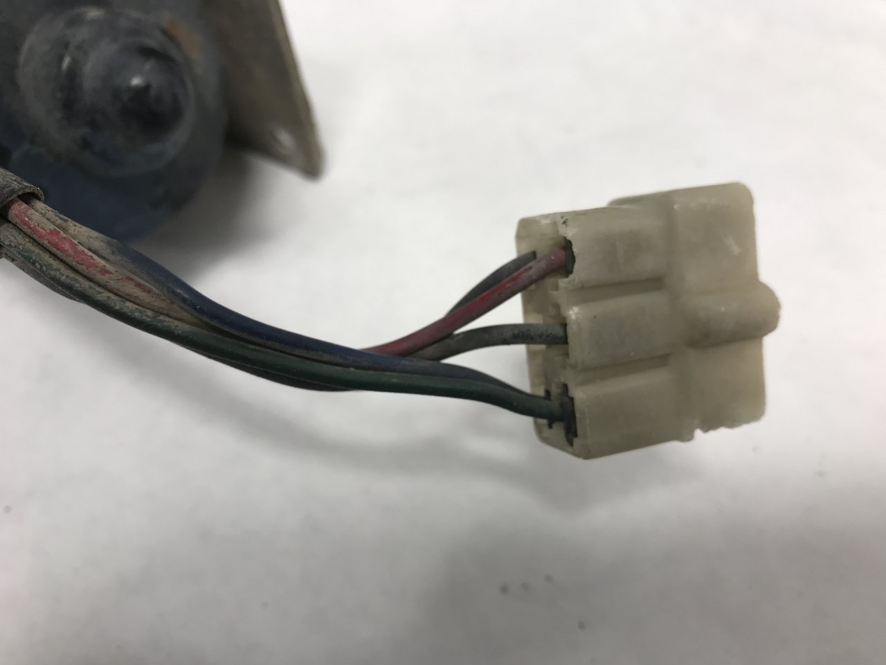 18-03676 | Peterbilt 379 Windshield Wiper Motor for Sale