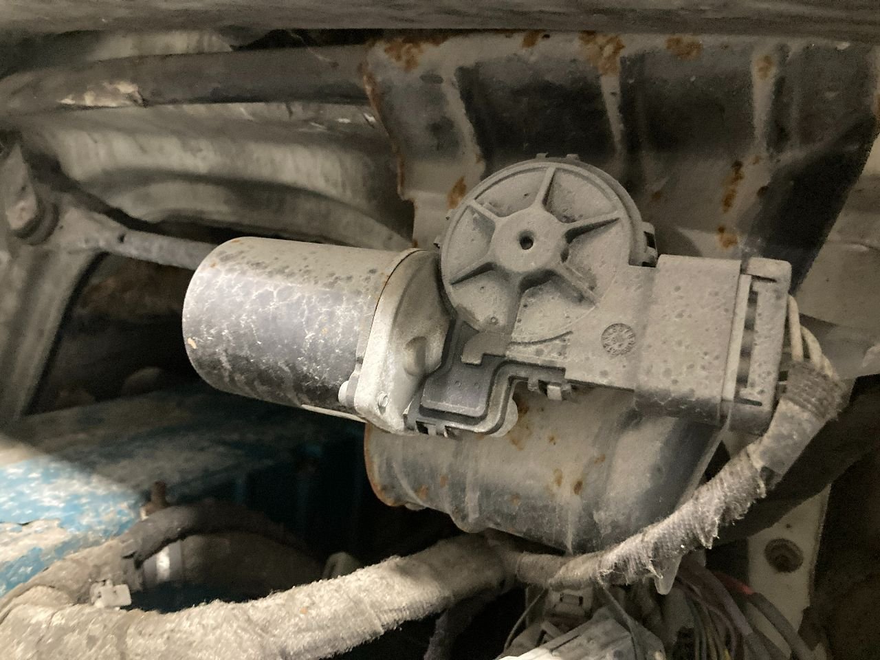 2588670C1 | International 4400 Windshield Wiper Motor for Sale