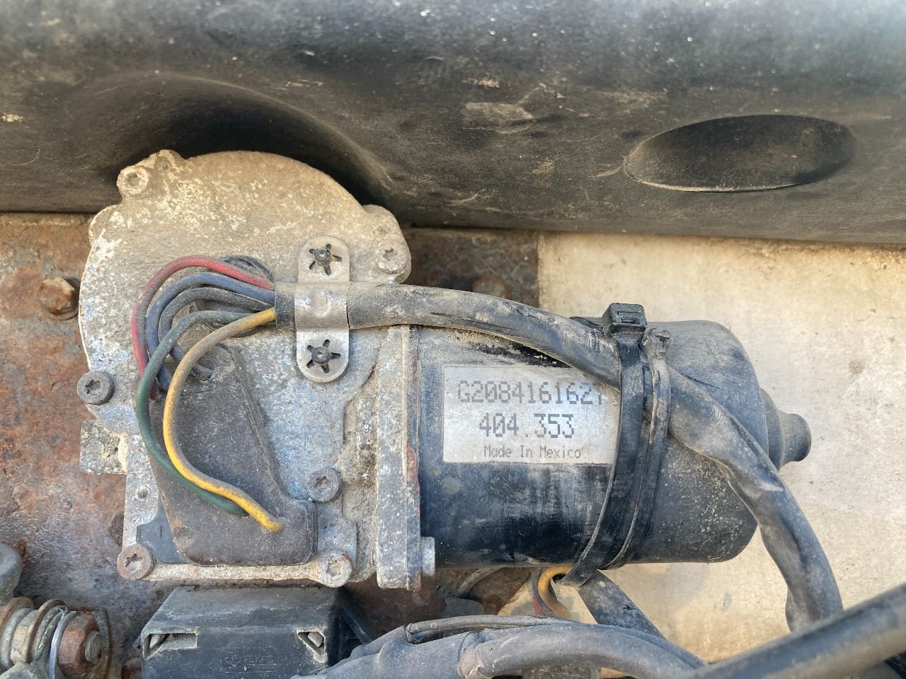 Mack CH600 Windshield Wiper Motor for Sale