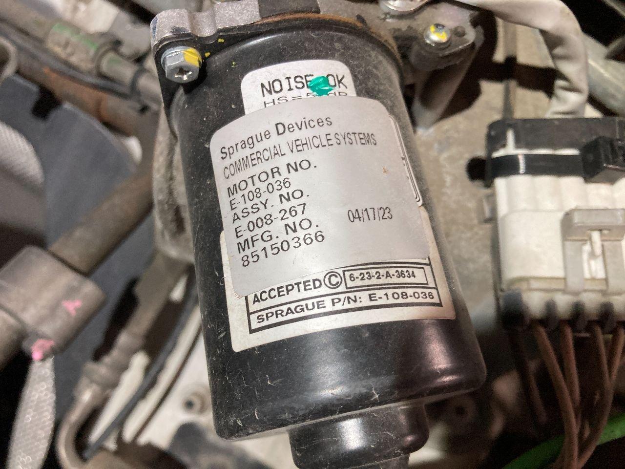 E-008-267 | Volvo VNL Windshield Wiper Motor for Sale
