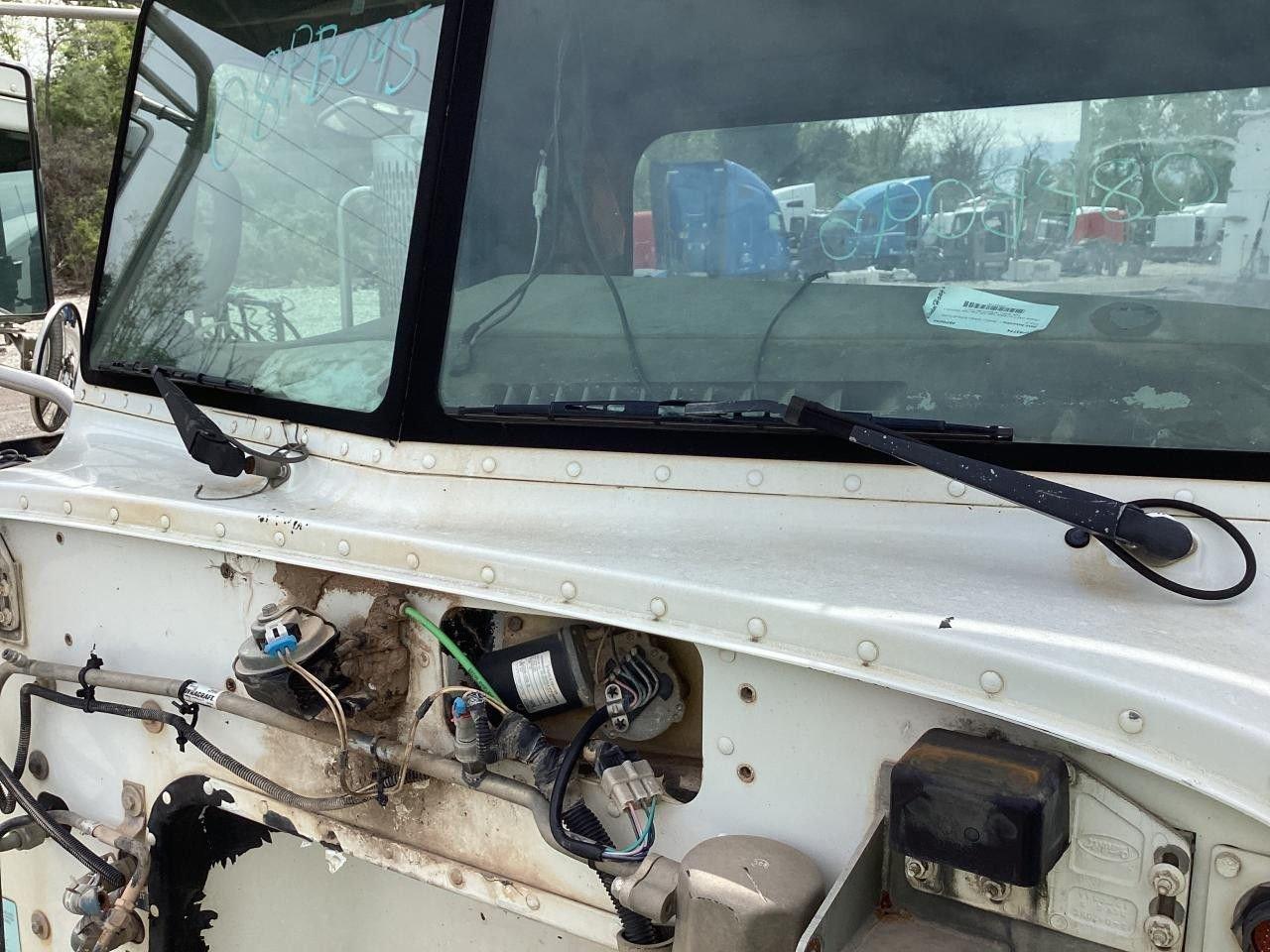 Peterbilt 365 Wiper Transmission for Sale