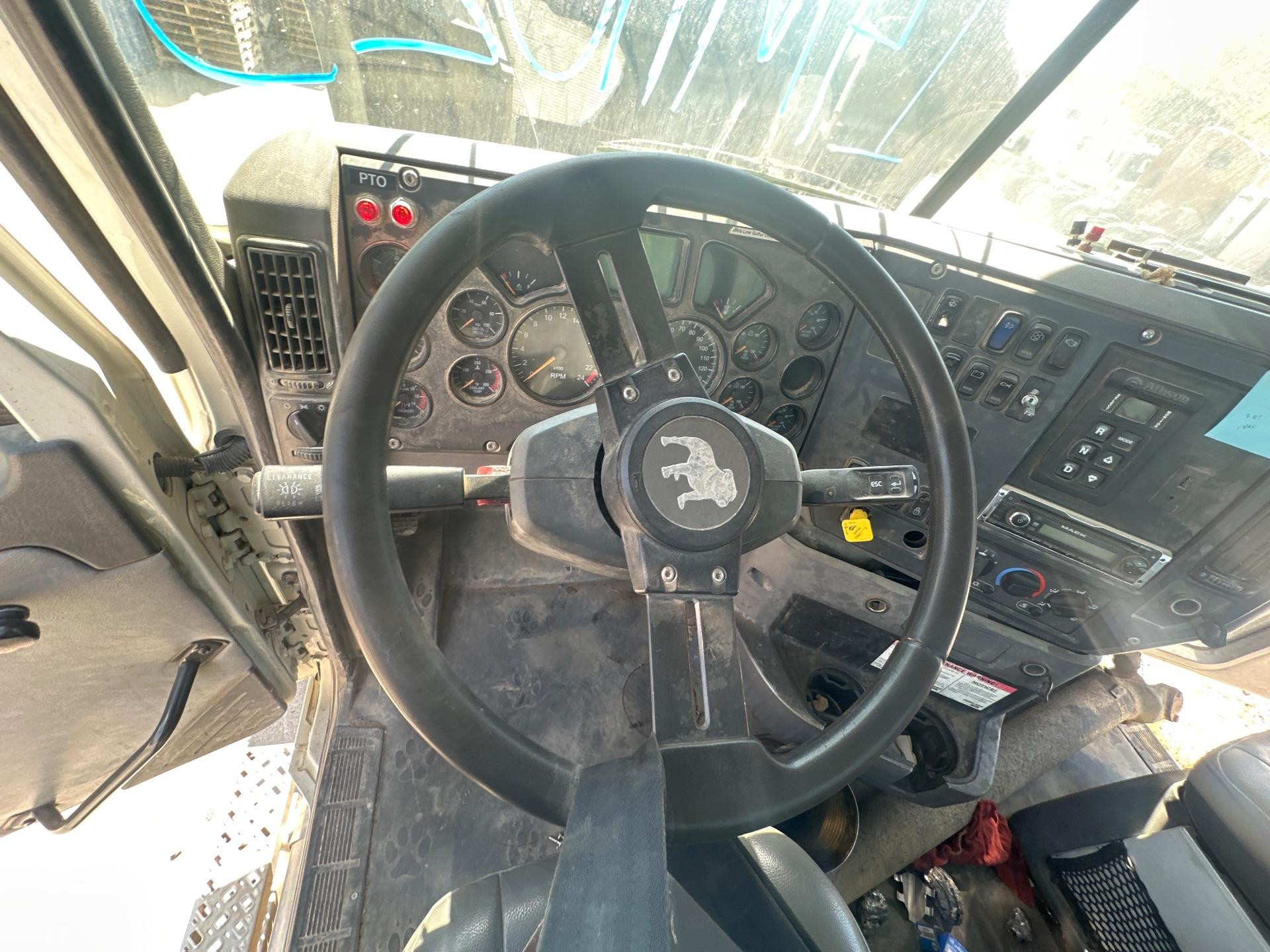 Mack GU400 Steering Column for Sale