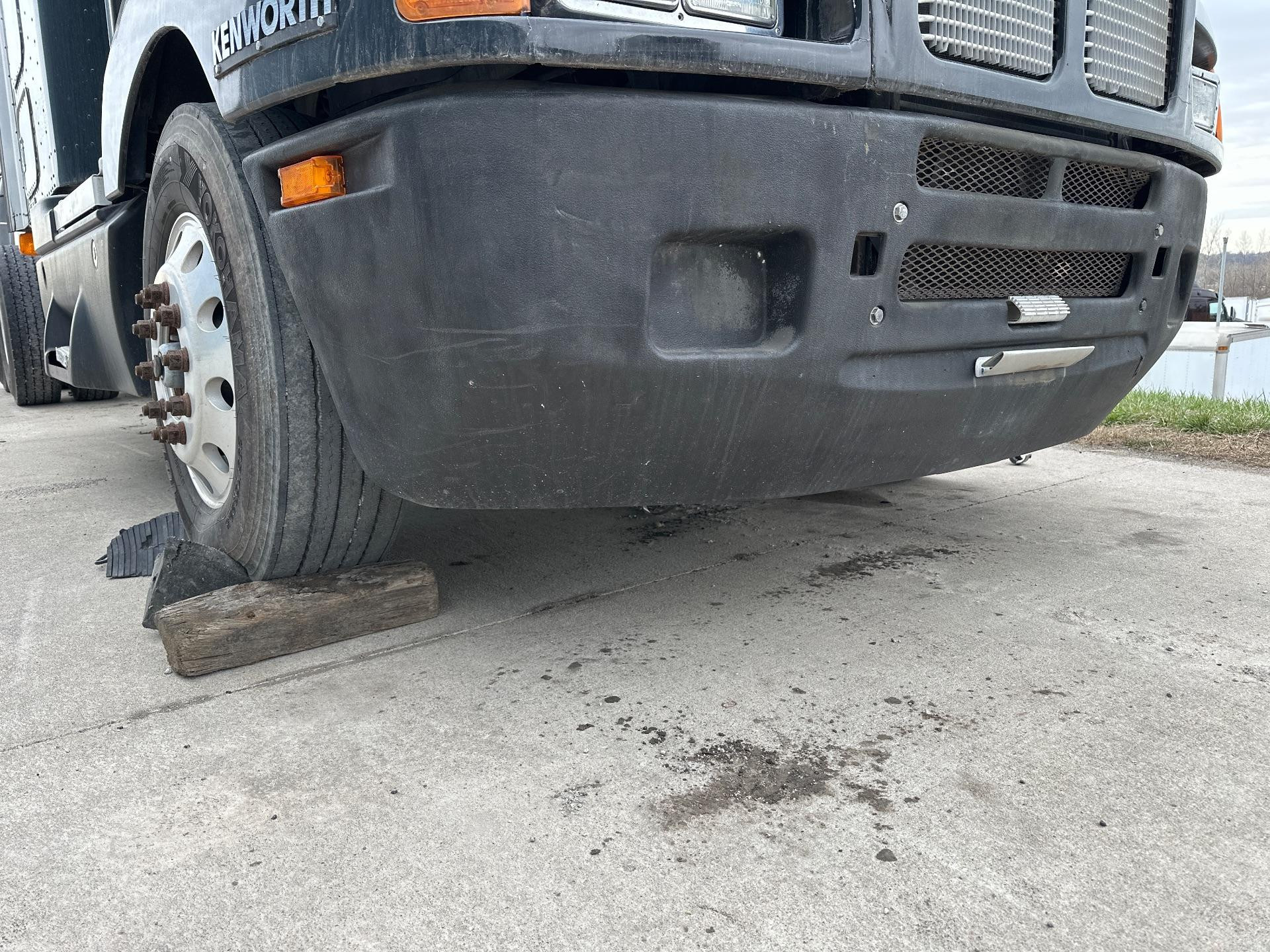 Kenworth T600 Bumper for Sale