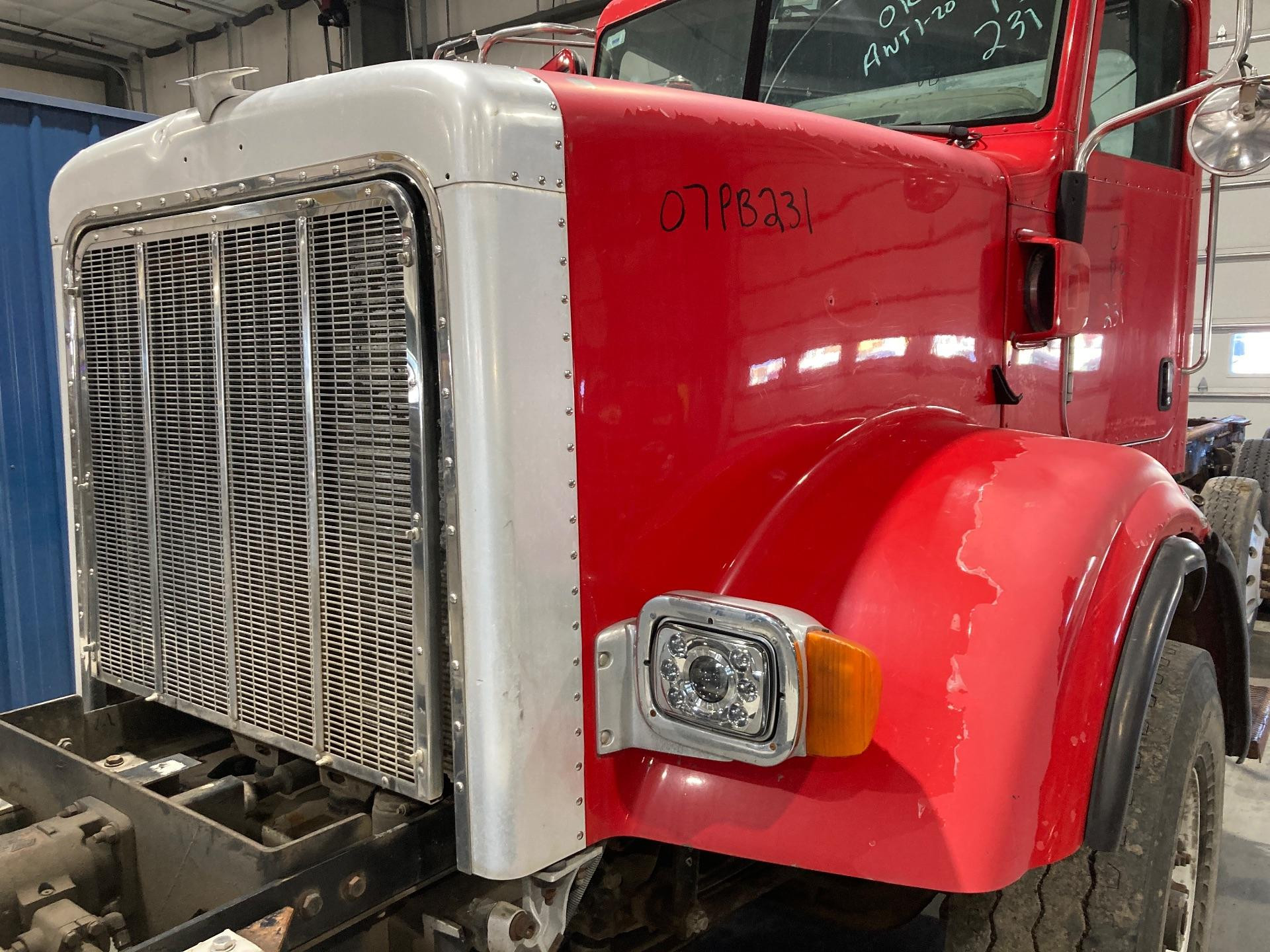 13-04880-002000 | Peterbilt 357 Hood for Sale